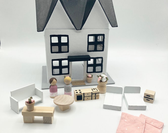 Peg Dollhouse, Two Story Farmhouse, Removable Roof, Peg People House - Etsy