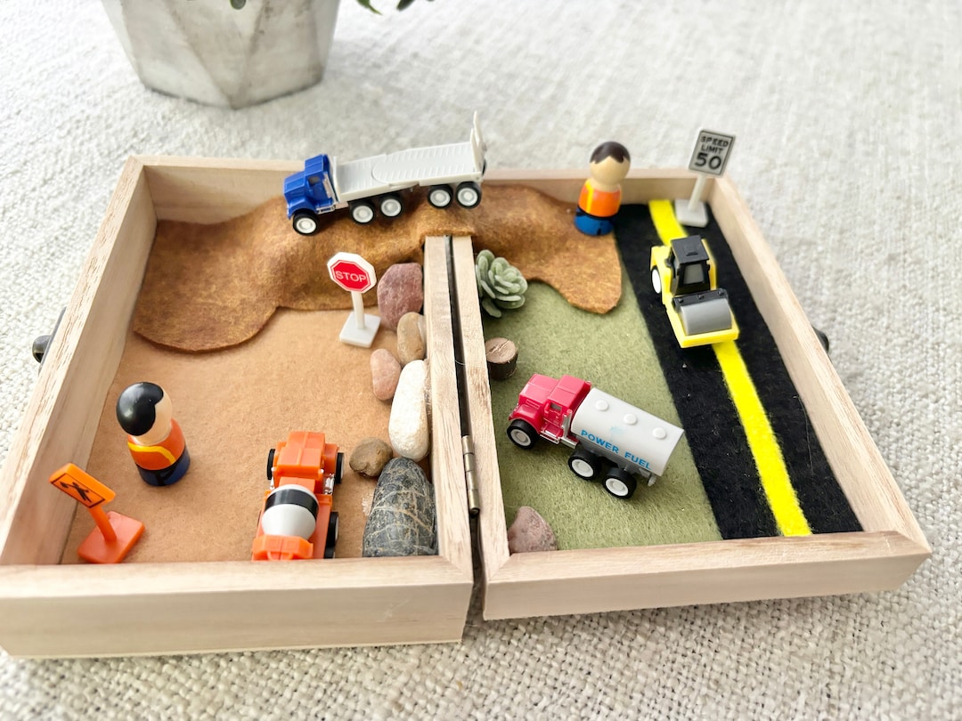 Mini Trucks Construction Site, Mini Peg People Playset, Travel Toy ...