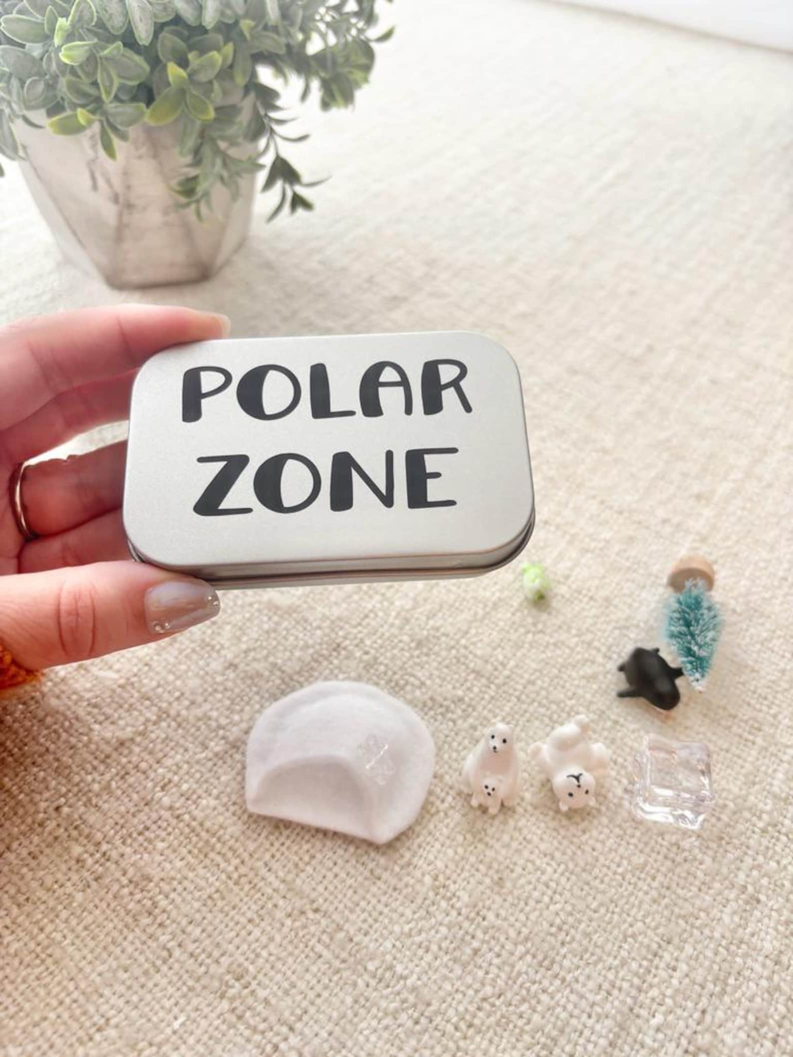 Pocket Pet Polar Zone Polar Bear Playset in A Tin Case, Travel Toy ...