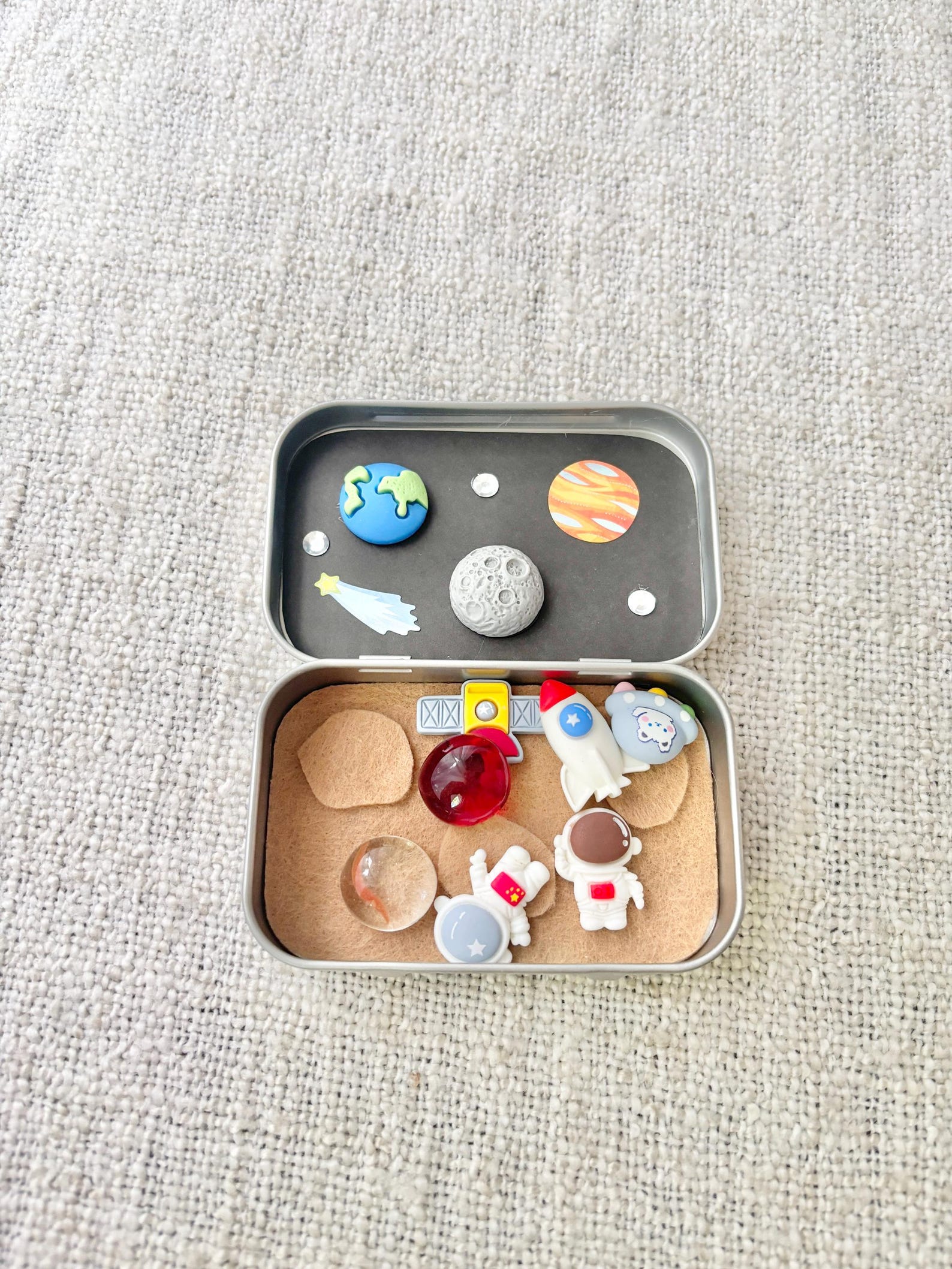 Space Playset in A Tin Case, Miniature Playset, Pocket Toy, Astronauts ...