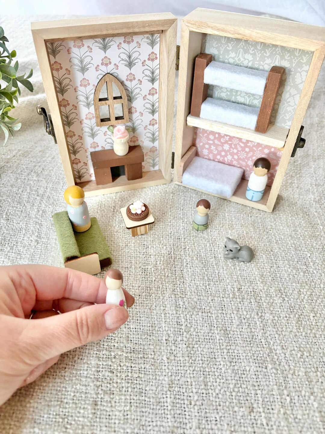 Mini Peg Dollhouse, Fold and Go Dollhouse, Gift for Girls, Miniature ...