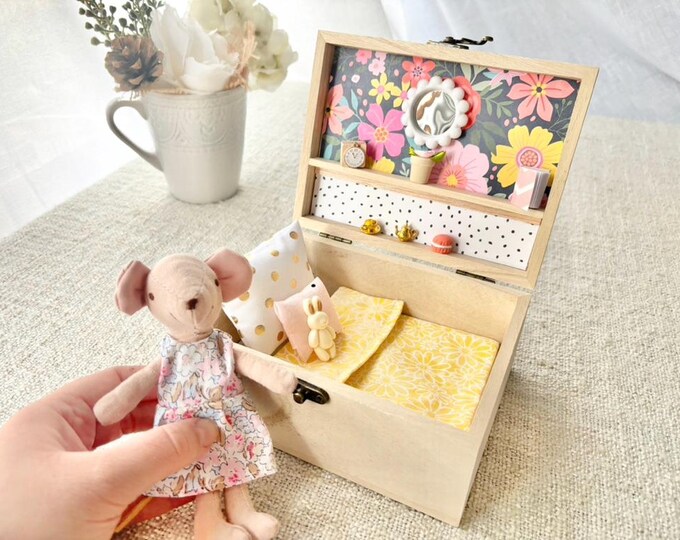 Mouse House in A Box for Maileg Mouse, Small on the Go Dollhouse ...