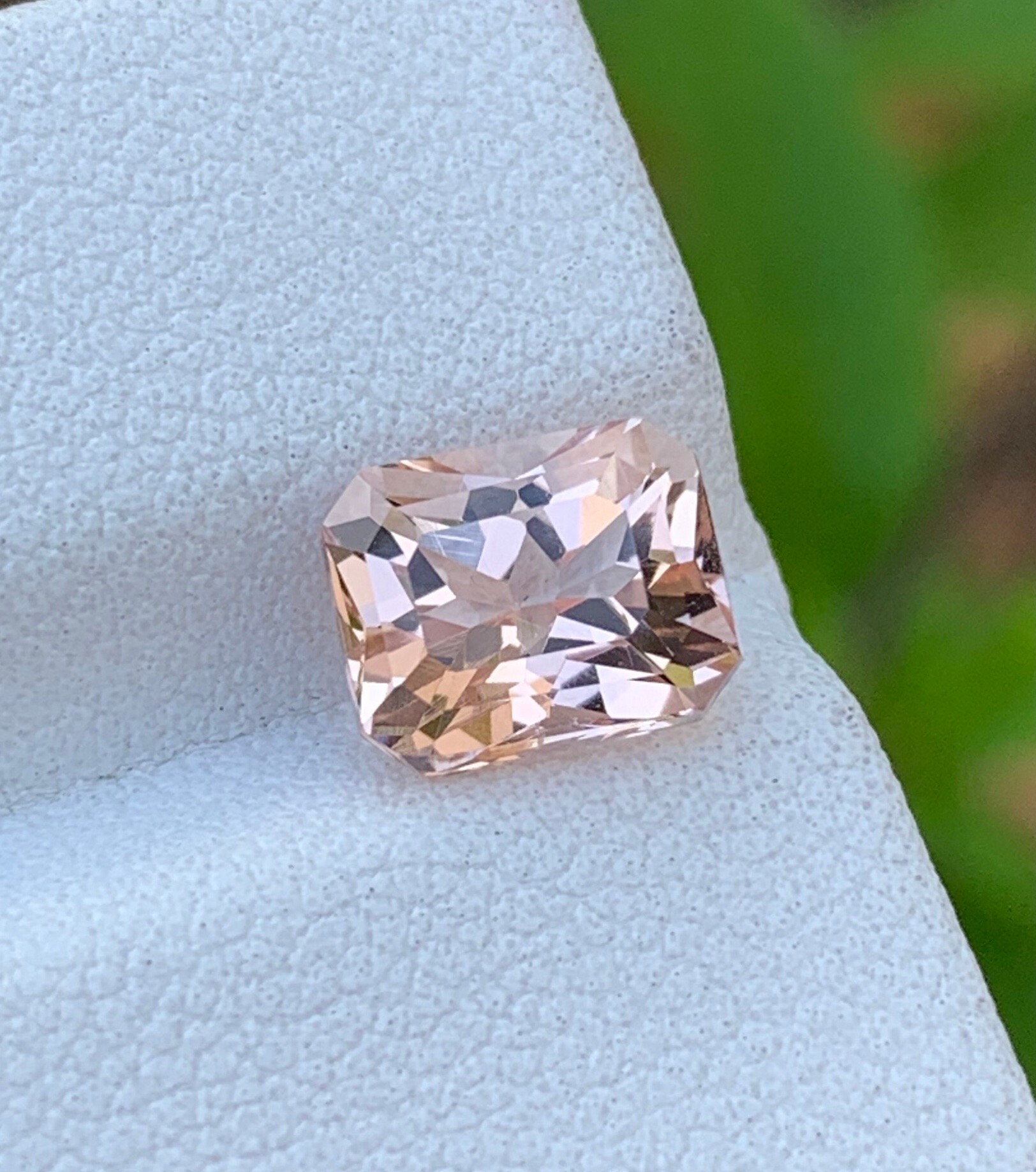 Natural Peach Morganite in Radiant Cut Semiprecious Gemstone in Asscher ...