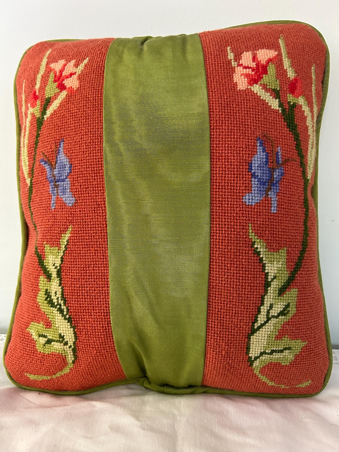 VINTAGE NEEDLEPOINT PILLOW - Etsy