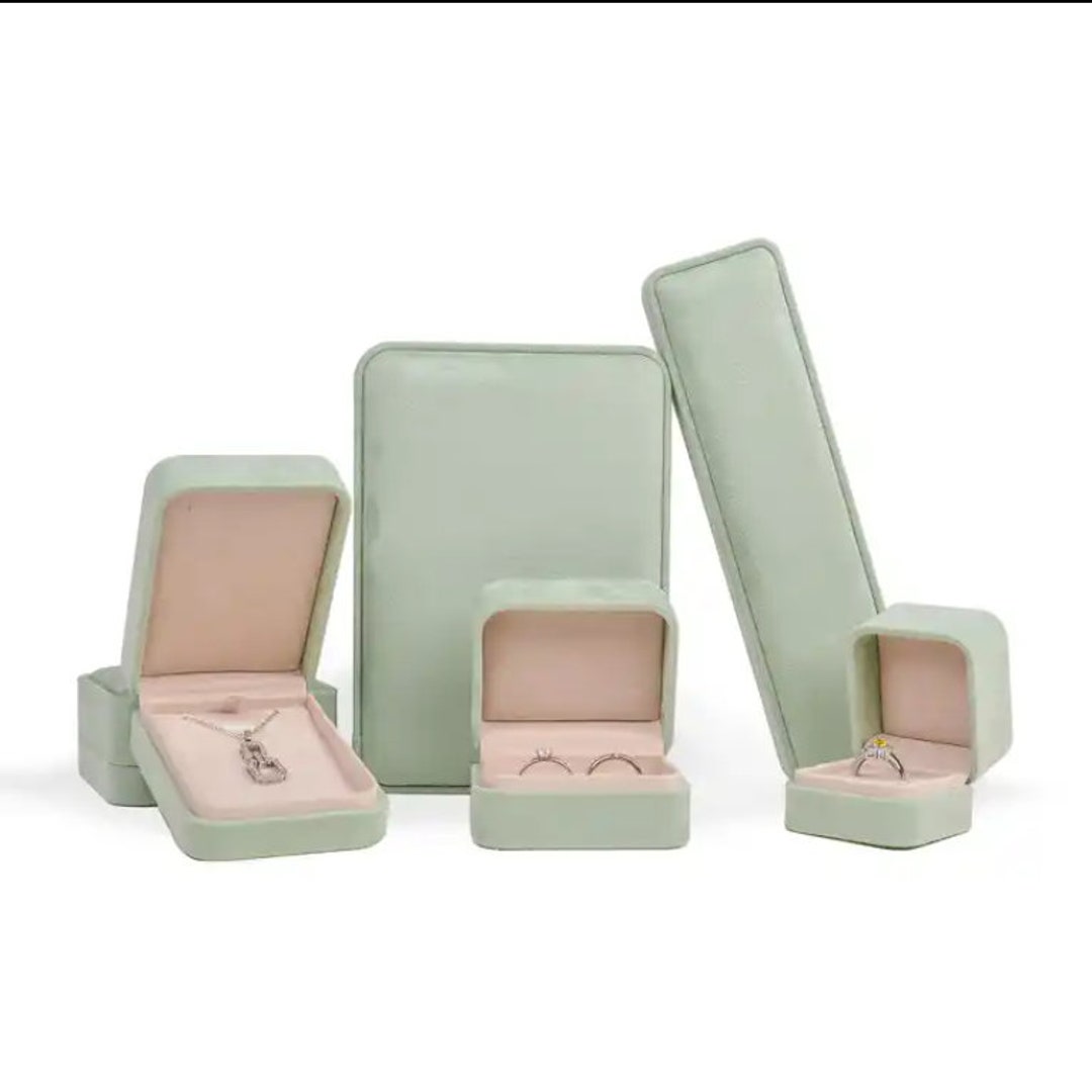Sample Custom Velvet Jewelry Boxes Jewelry Packaging Box Luxury Bangle ...