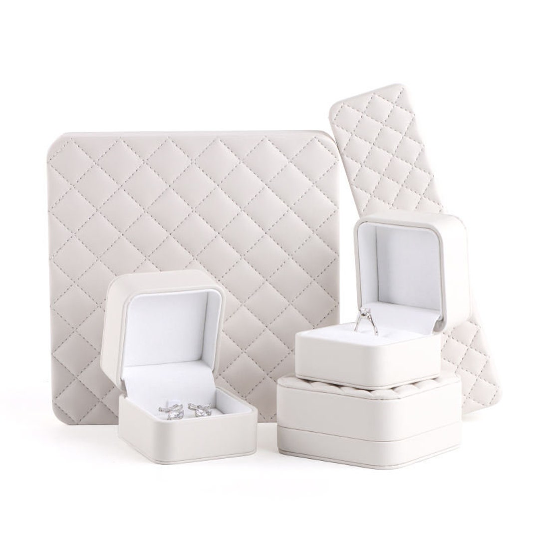 500 Custom Jewelry Box Personalized Logo Chic Small Jewelry Packaging ...