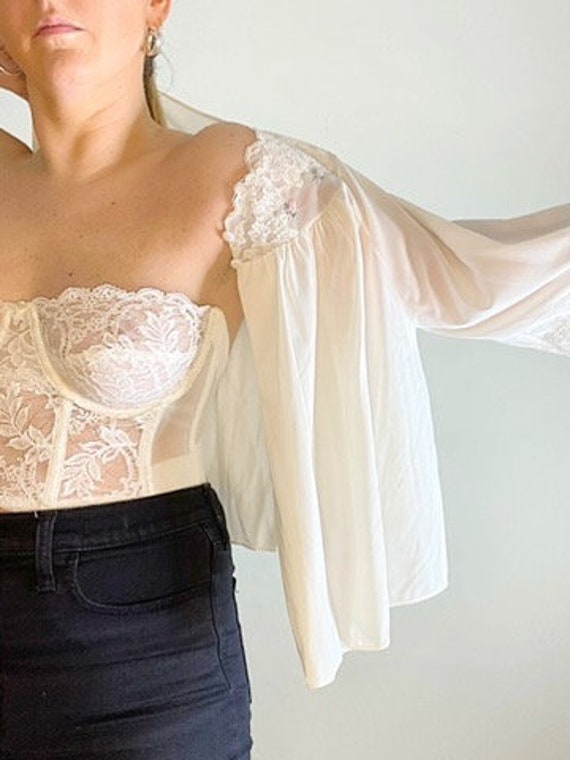 Zara embroidered rose bud - Gem