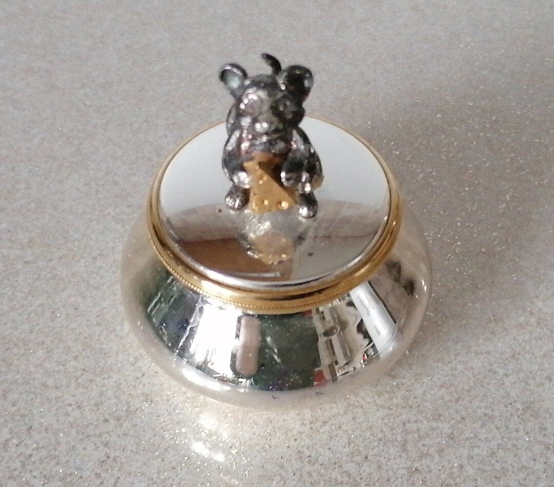 Vintage Collectable White Metal Pill Box by Stratton of London - With A ...