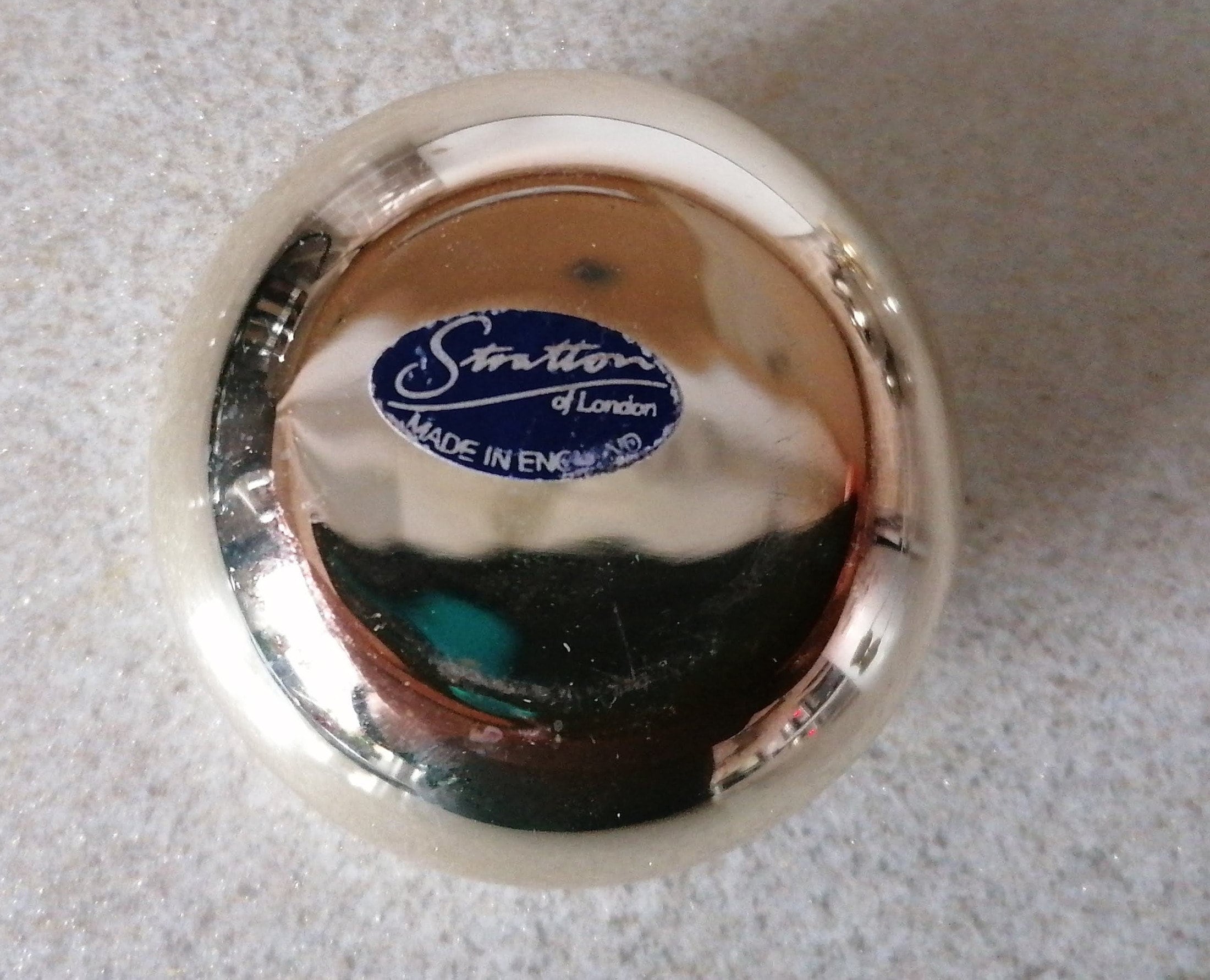Vintage Collectable White Metal Pill Box by Stratton of London - With A ...