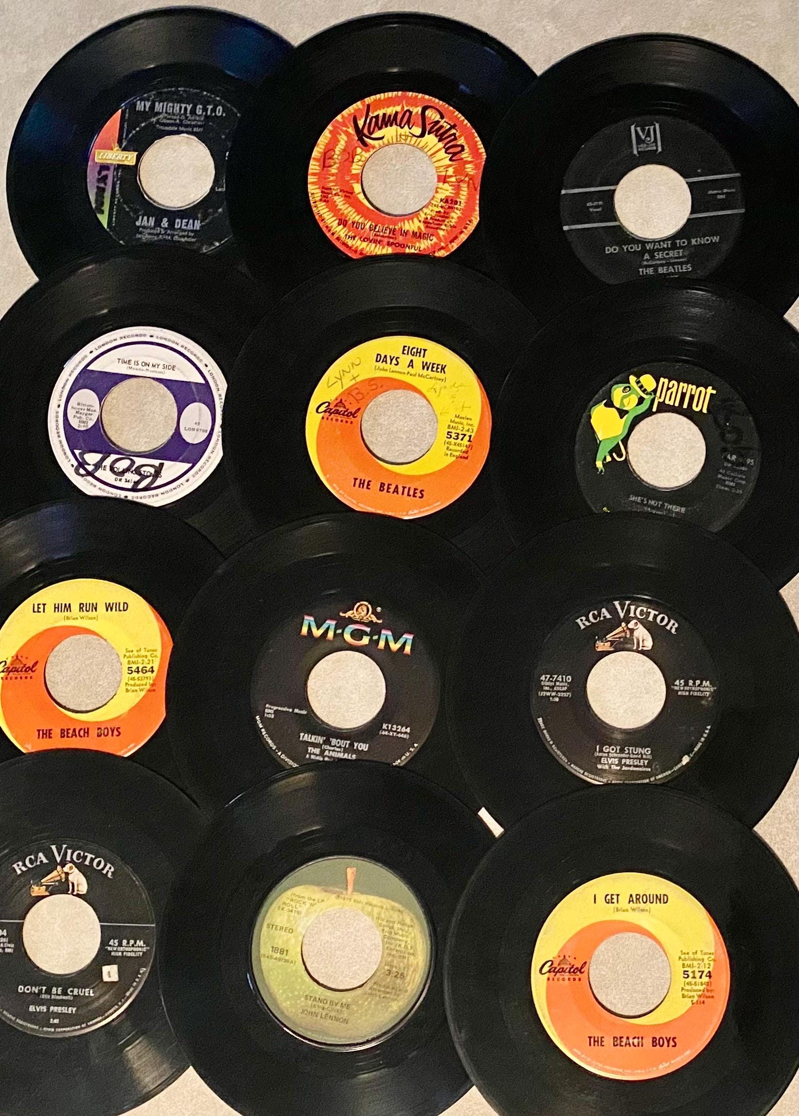 Lot of 15 Vintage 45s 1950/1960 Groups the Beatles, Beach Boys, Elvis ...