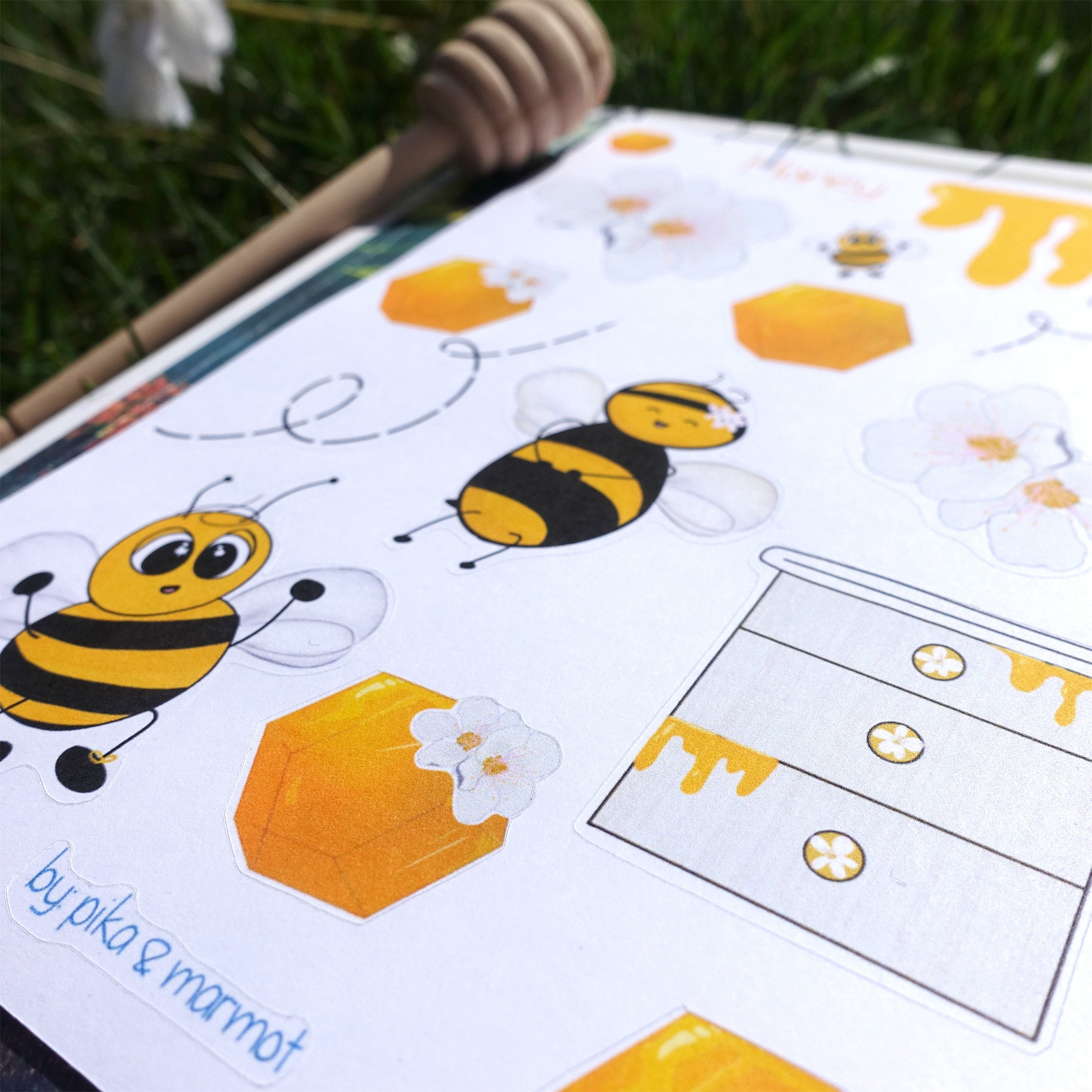 Cute bee stickers Bee scrapbooking stickers Bee planner | Etsy