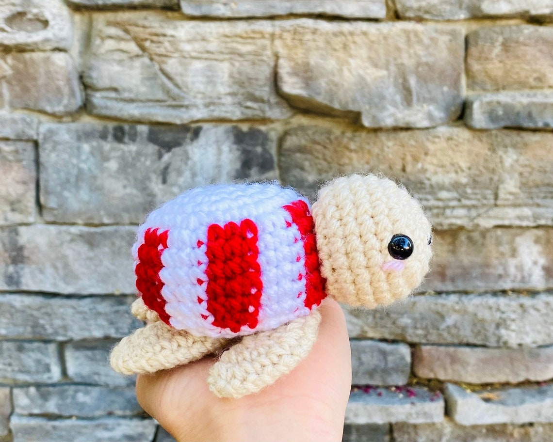 Peppermint Turtle Crochet Pattern PDF, Christmas Candy Cane Pattern ...