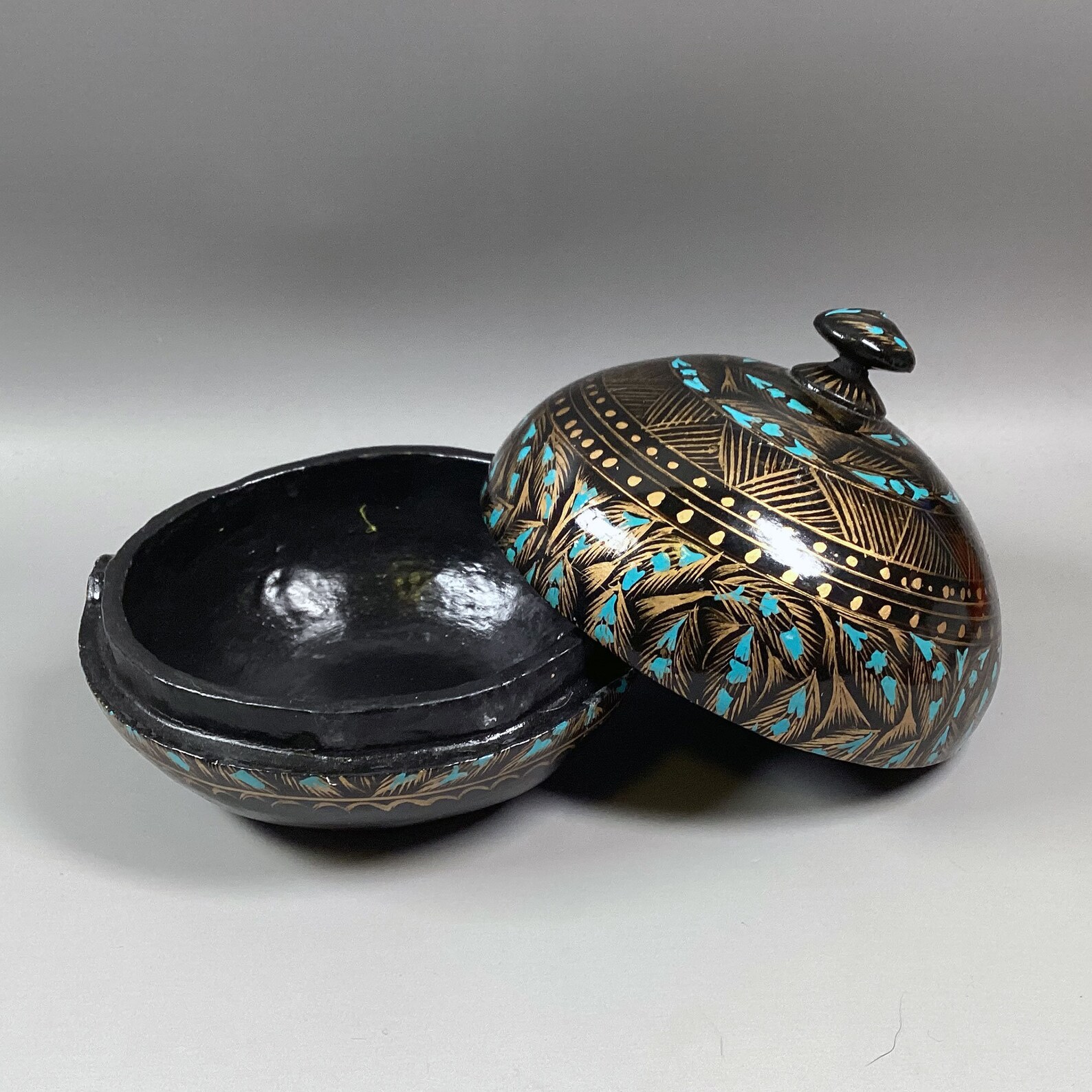 Vintage Black Teal Gold Color Box Pumpkin Round-lidded Box Lacquer ...