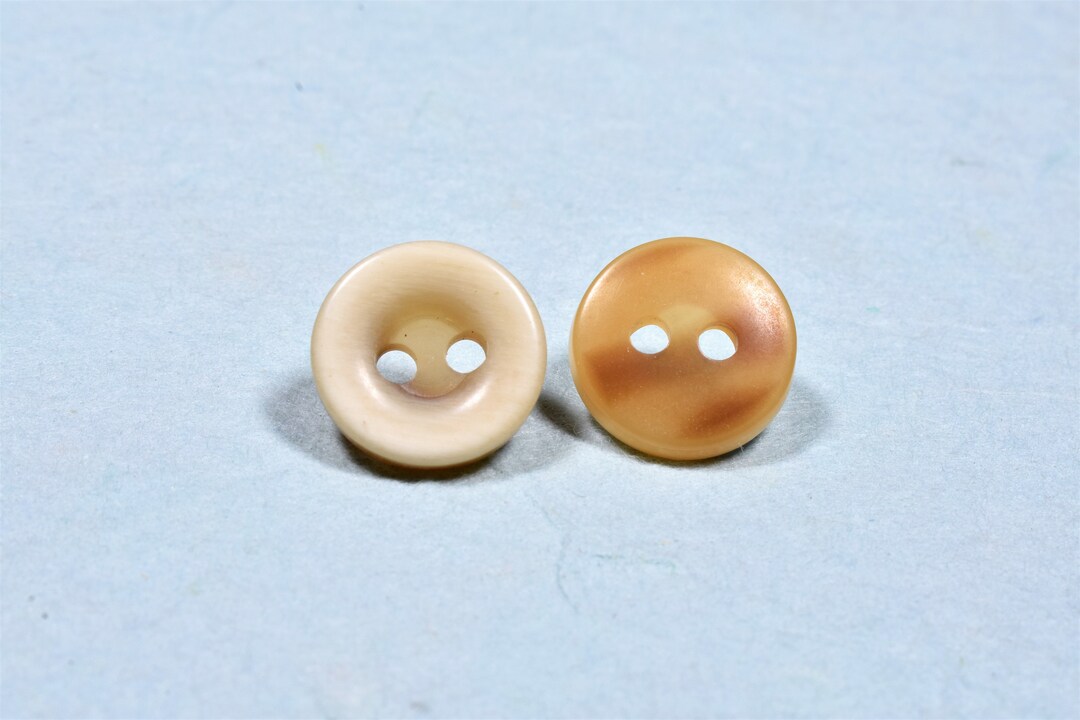 10 , 12mm/20l Reversible Faux Horn Buttons, Variegated Cream Resin ...