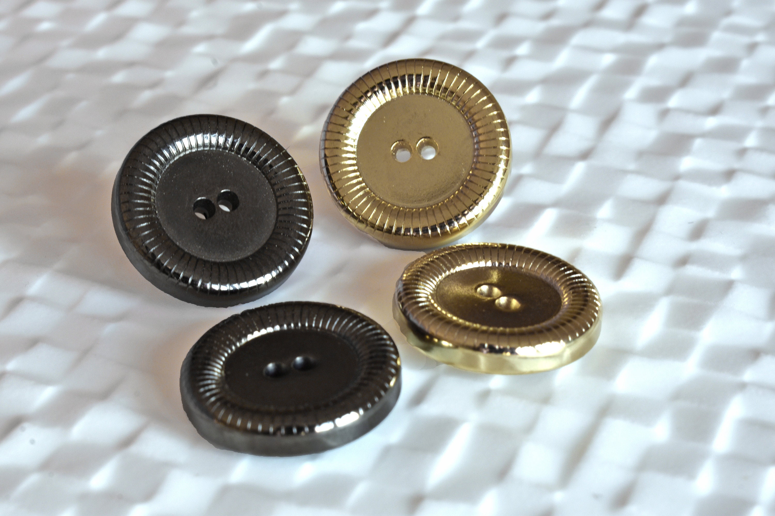 22.5mm/34L Medium Metal Buttons Light Gold and Black Heavy | Etsy