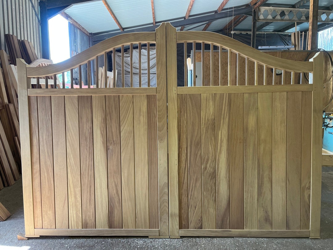 Hardwood Driveway Gates New Iroko or Sapele Gates Bespoke Custom Made ...