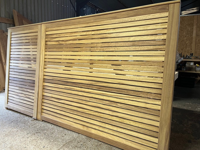Hardwood Driveway Gates, Slatted Wooden Gates, Flat Top Iroko or Sapele ...