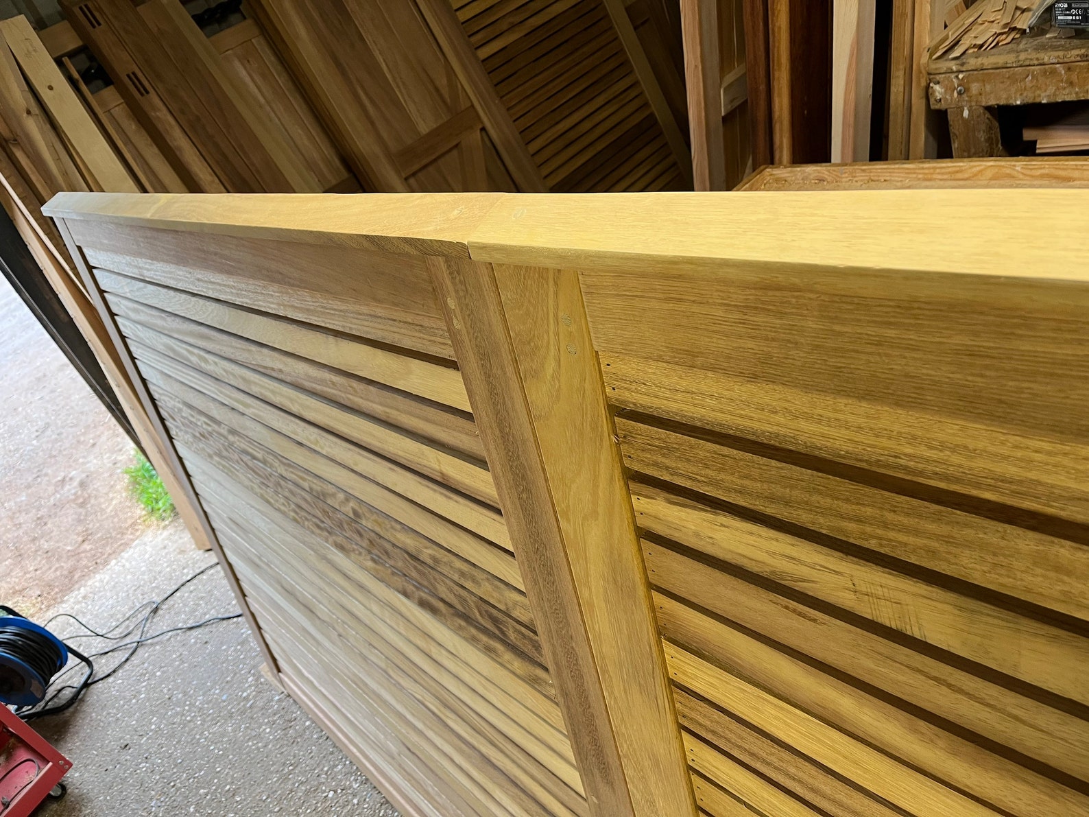 Hardwood Driveway Gates, Slatted Wooden Gates, Flat Top Iroko or Sapele ...
