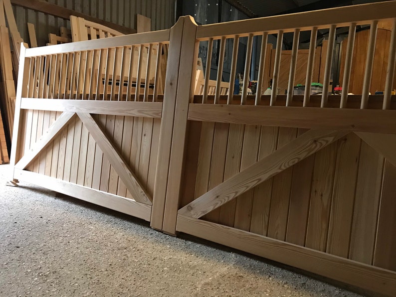 Wooden Gates New Elegant Style Bespoke Custom Made Sizes Good Quality ...