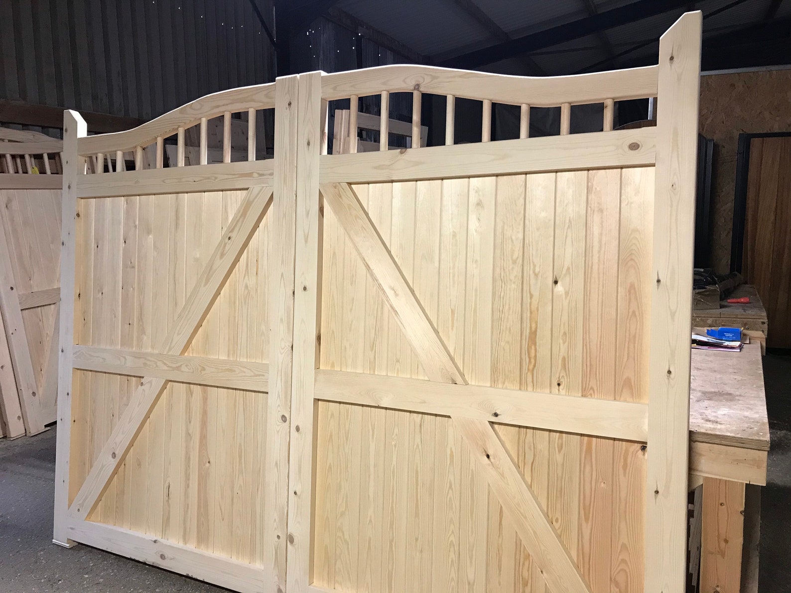 Wooden Driveway Gates With Swan Neck, Reverse Arch Top and Round ...