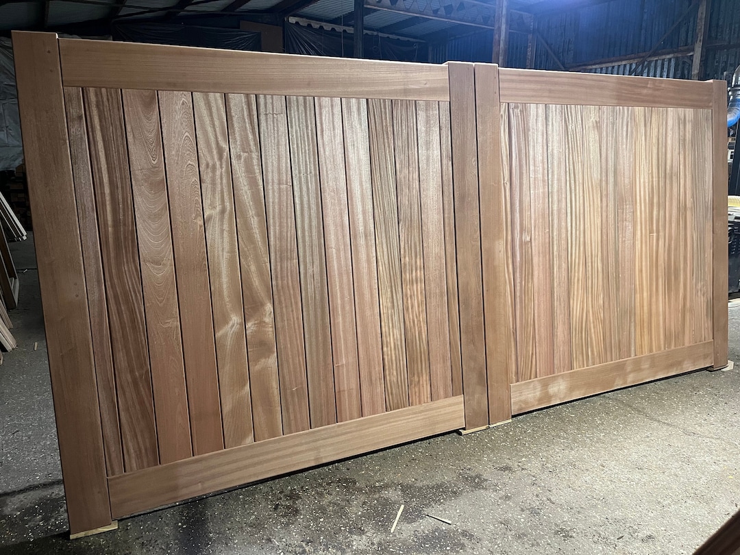 Hardwood Driveway Gates: 6" Timber Frame, Sapele Wood - Etsy
