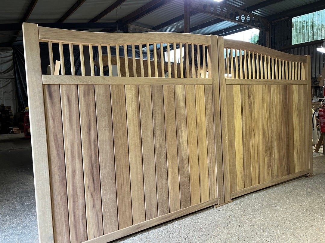 Wooden Driveway Gates in Hardwood Timber Bespoke Custom Made Sizes ...