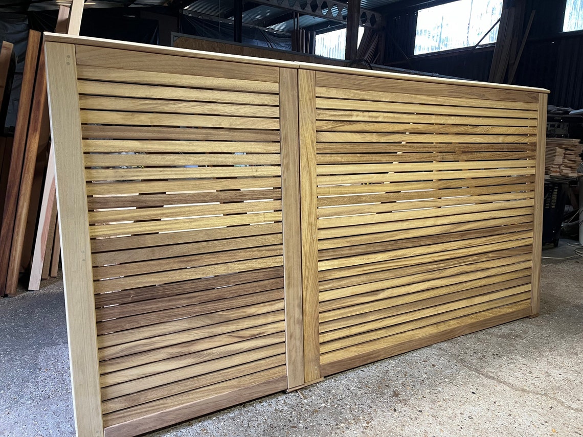 Hardwood Driveway Gates, Slatted Wooden Gates, Flat Top Iroko or Sapele ...