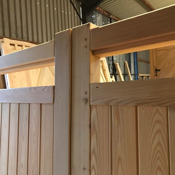 Swan Neck Gates Wooden Driveway Gates New Garden Gate Spindles Bespoke ...