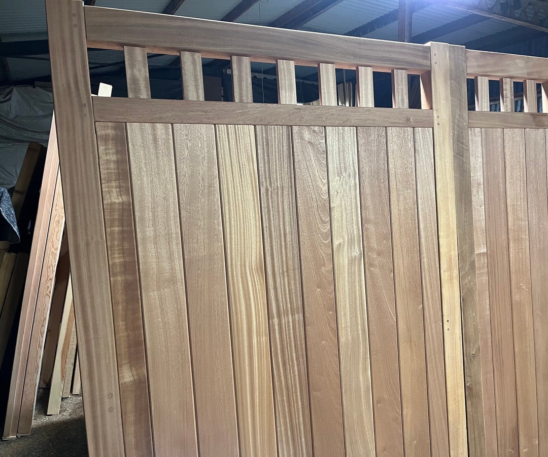 Hardwood Driveway Gates Wooden Timber Drive Gates for Home Bespoke ...