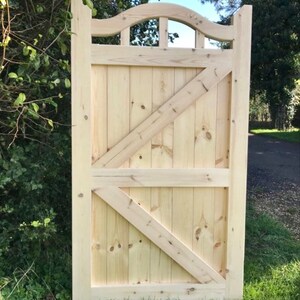 Wooden Garden Gate Swan Neck Gate Oblong Spindles Modern Gates Handmade ...