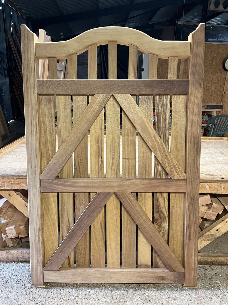 Hardwood Picket Gate Arch Top Spindles 70mm Iroko or Sapele - Etsy