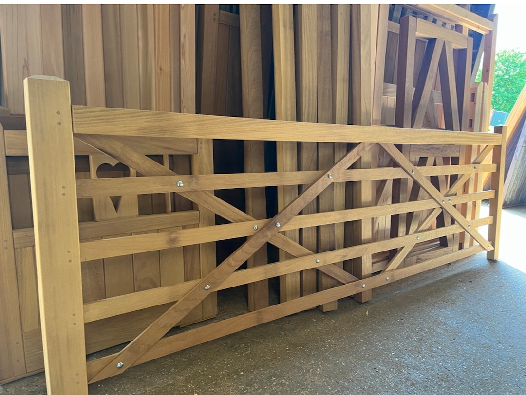 Iroko Hardwood 5 Bar Field Gate: Custom Wooden Driveway Gate - Etsy UK