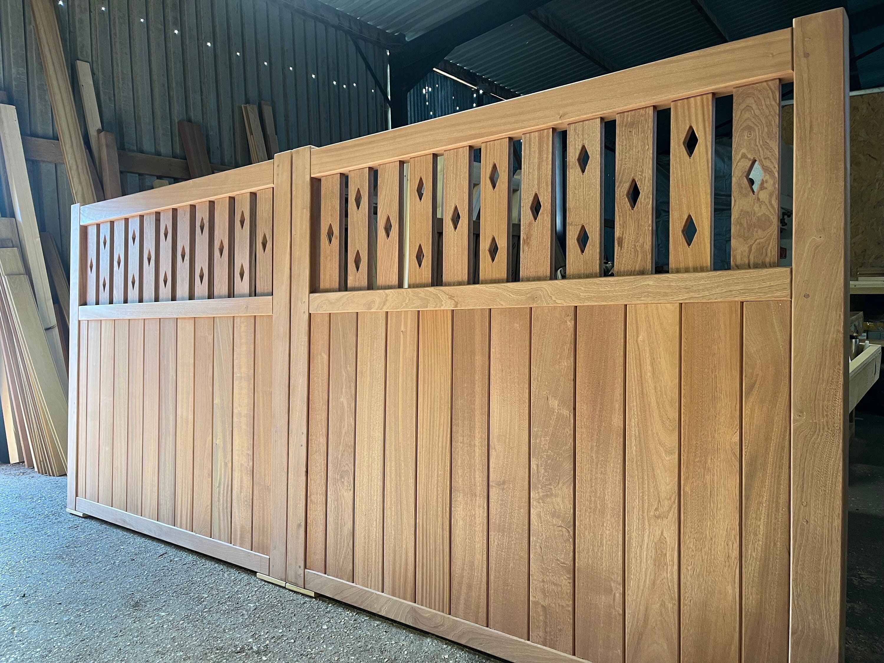 Hardwood Driveway Gates in Sapele Diamond Pattern Detail Custom Made ...