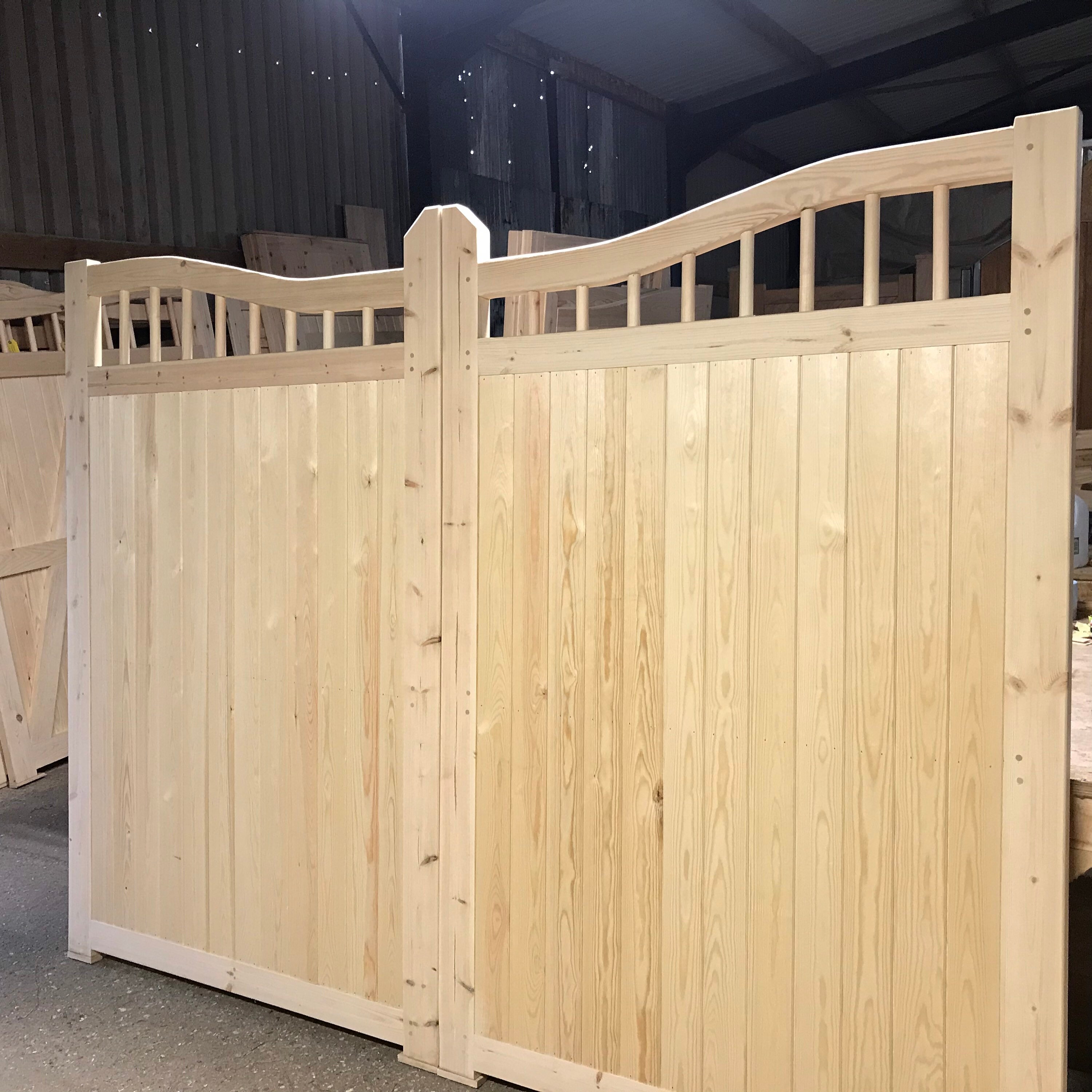 Wooden Driveway Gates With Swan Neck, Reverse Arch Top and Round ...