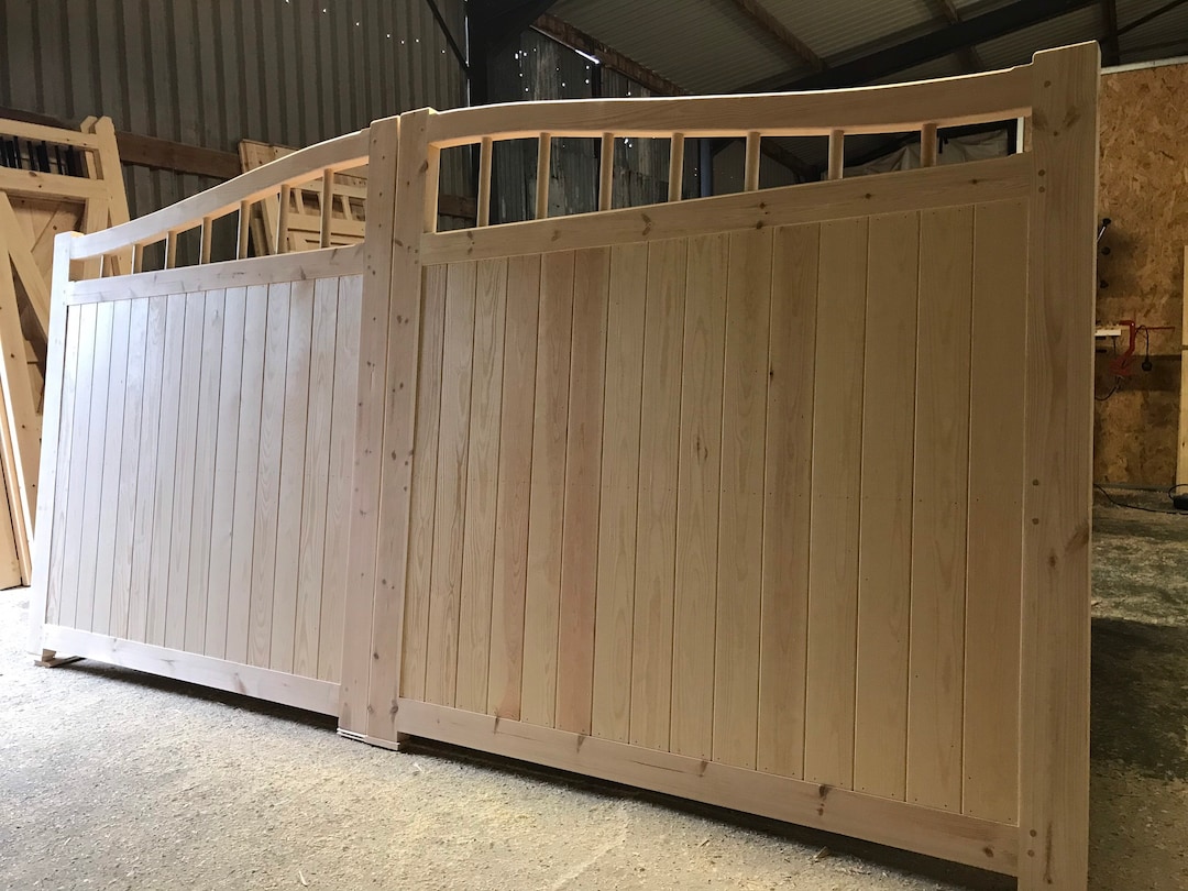 Swan Neck Driveway Gates New Wooden Garden Gate Spindles Bespoke Sizes ...