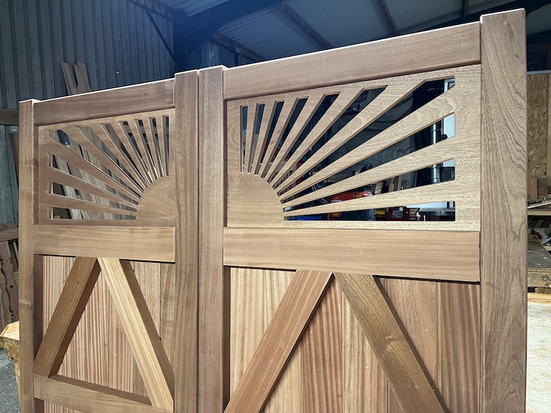 Wooden Driveway Gates in Sapele Hardwood Sunrise Detail Art Deco 1920s ...