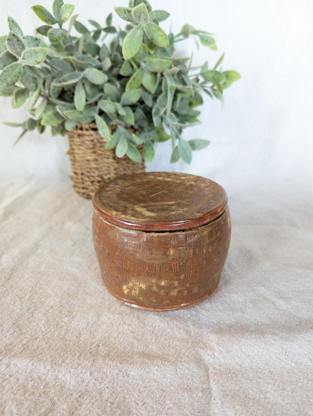 French Butter Cloche: Ceramic Basketweave Dish - Reddish Brown & Cream ...