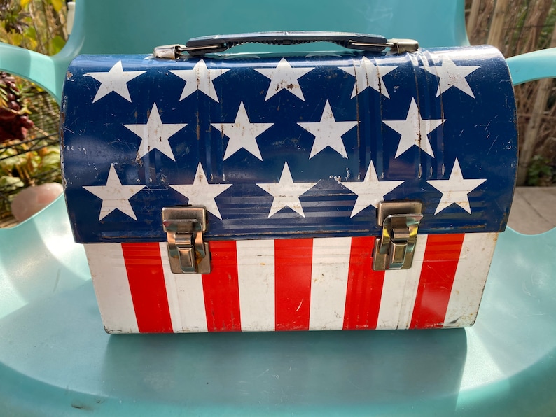 Vintage Capt. America Lunch Box - Etsy