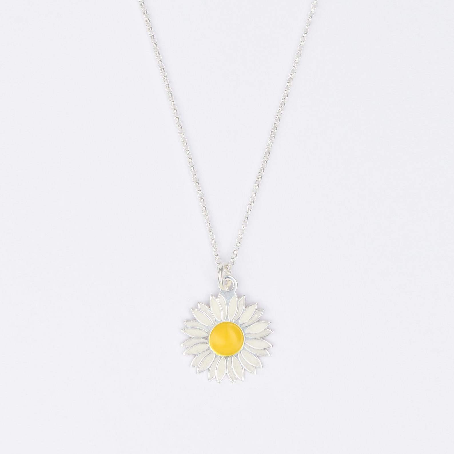Daisy Pendant Silver Necklace | Etsy
