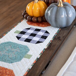 Pumpkin Quilted Table Runner Pattern - Pumpkin Patchwork Table Runner ...