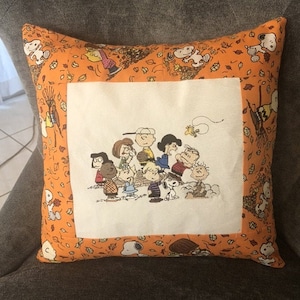 Peanuts Machine Embroidery Design - Charlie Brown Baseball 5x7 - Etsy