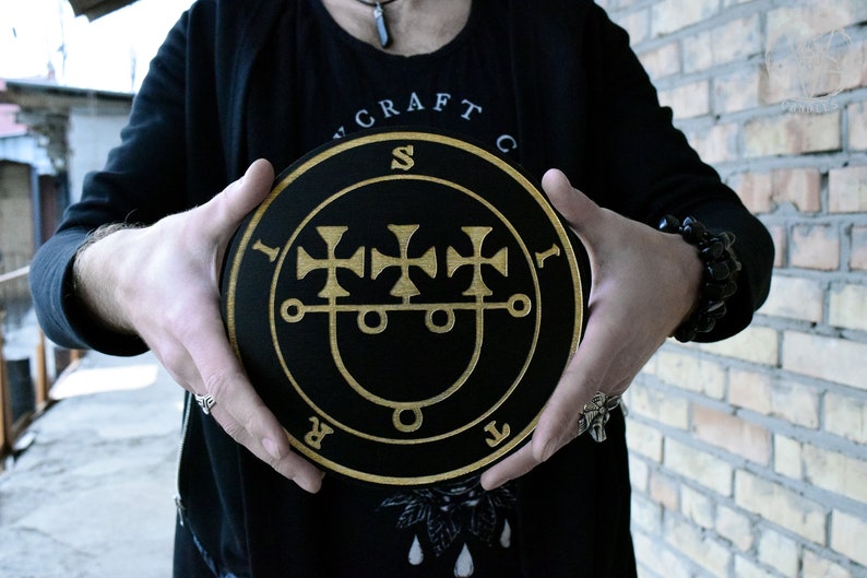 Sigil Sitri demon Ars Goetia Wooden Altar Pentacle | Etsy