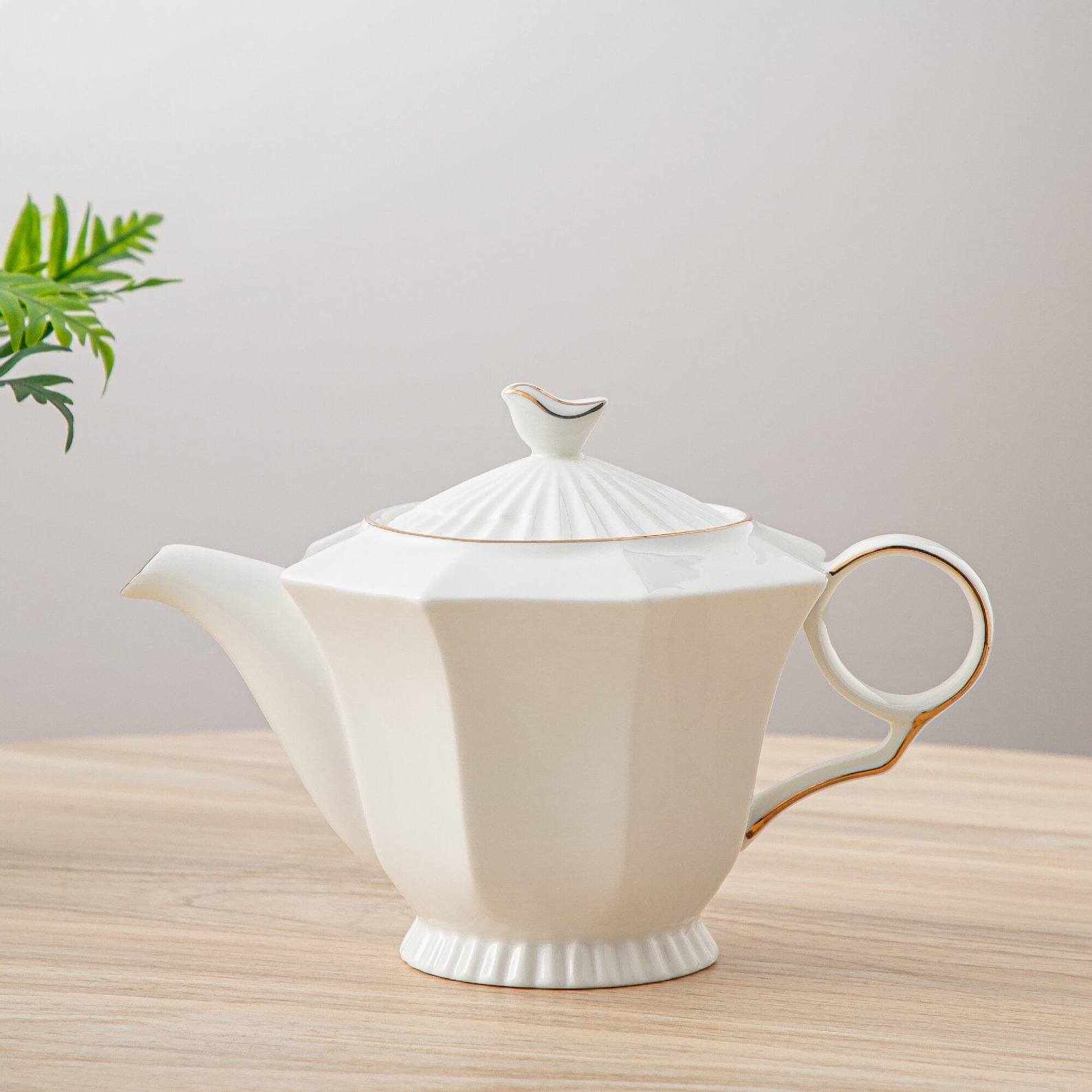 Pacifica Teatime Porcelain Teapot With Gold Trim - 25 Oz, Lightweight ...