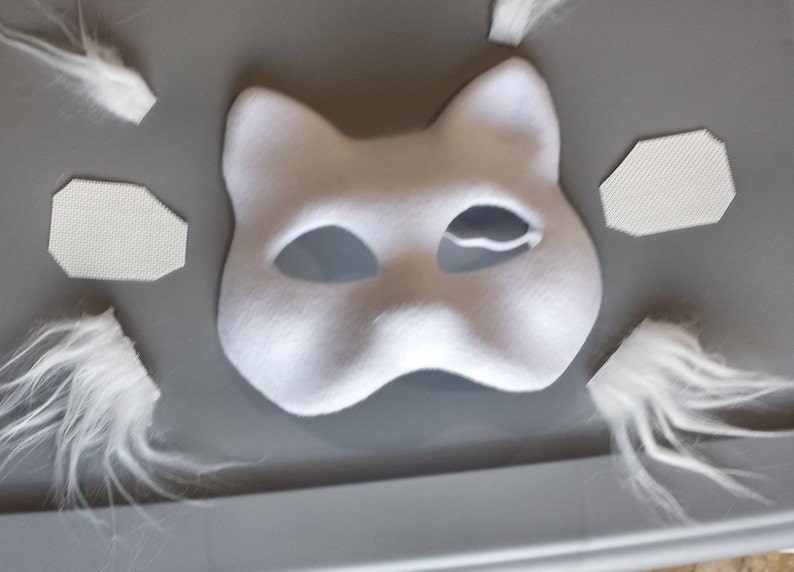 Therian Big Eyes Mask Kit - Etsy