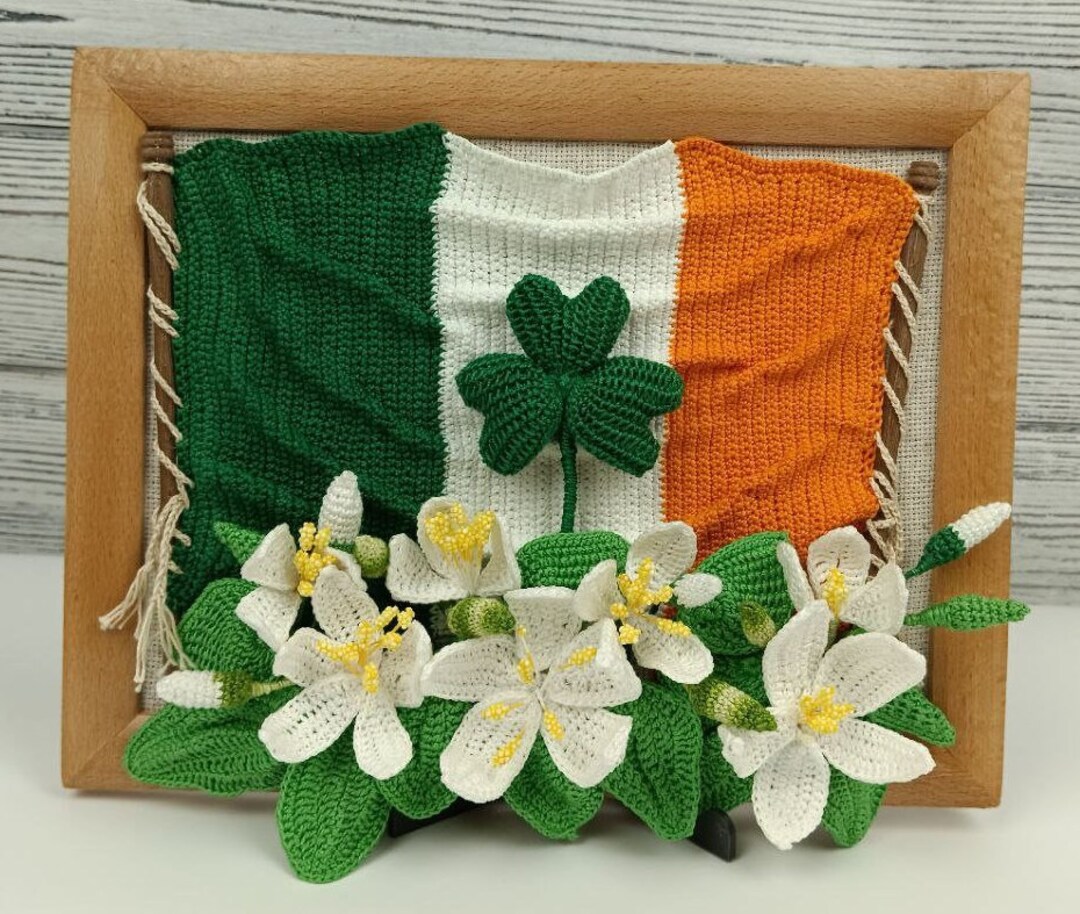 Crocheted Irish Flag and Trillium Flowers Picture in Wooden Frame - Etsy