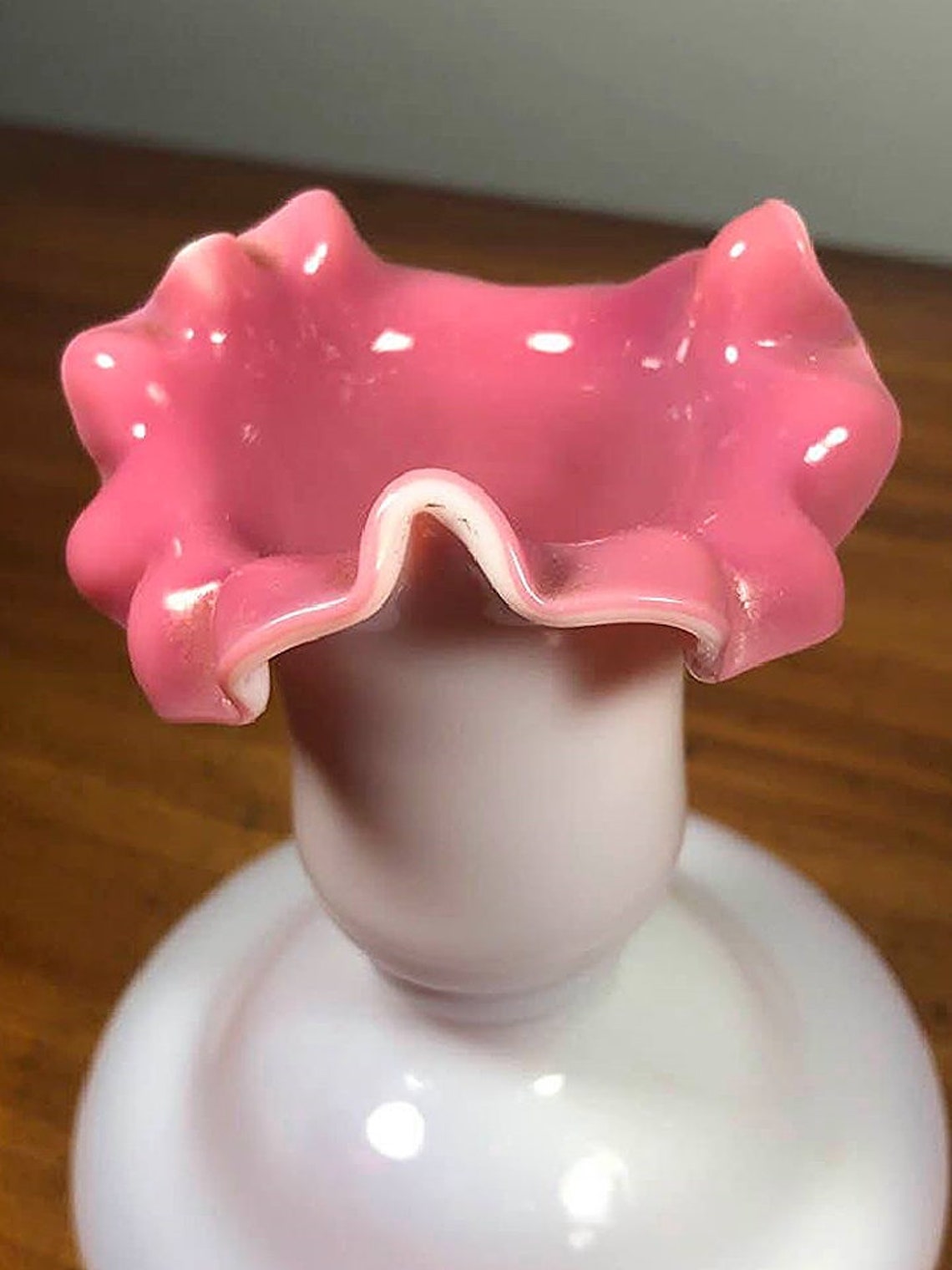 Vintage White & Pink Ruffled Flower Vase - Etsy