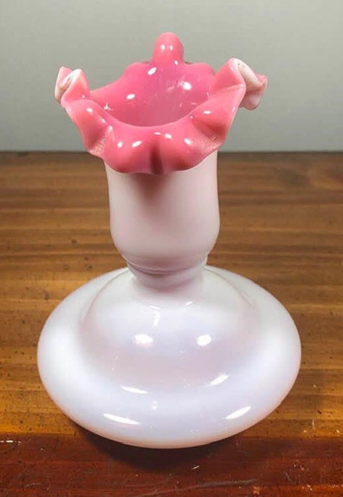 Vintage White & Pink Ruffled Flower Vase - Etsy