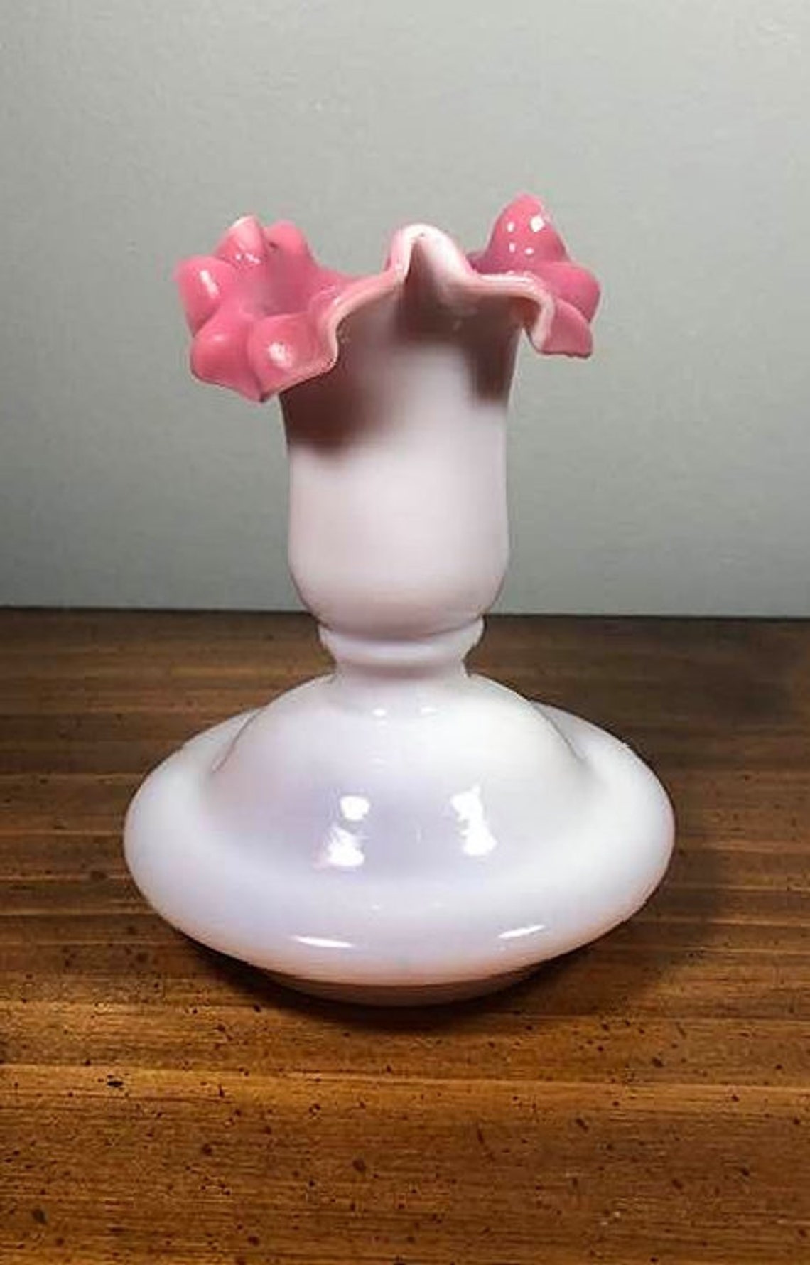 Vintage White & Pink Ruffled Flower Vase - Etsy