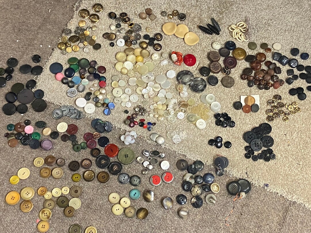 400 Vintage & Antique Sewing Buttons Collection Bakelite Pearls ...