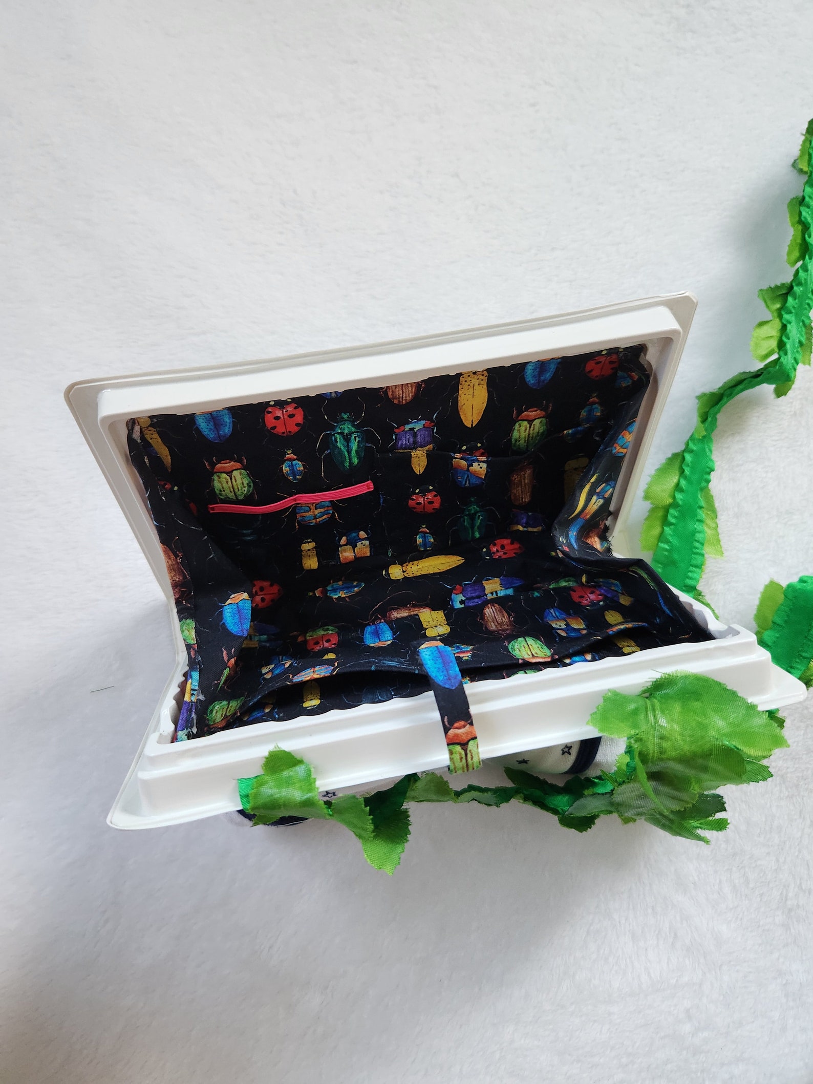 VHS Purse, Disney VHS Purse, Handmade VHS Purse, Crossbody Bag, A Bug's ...